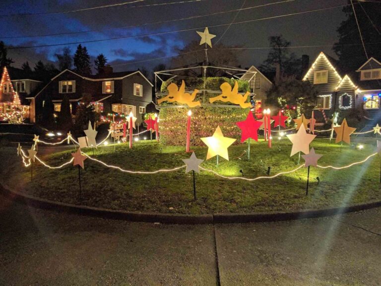 🌟 Where to See Magical Christmas Lights in Seattle and Beyond